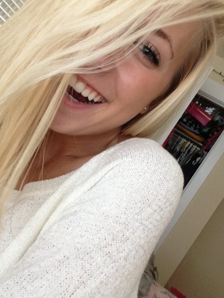 Because Cute Smiles Will Make Your Day! (37 Photos) - Badchix Magazine