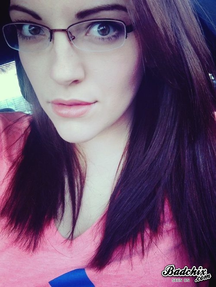Sexy Badchix in Glasses (30 Photos) - Badchix Magazine