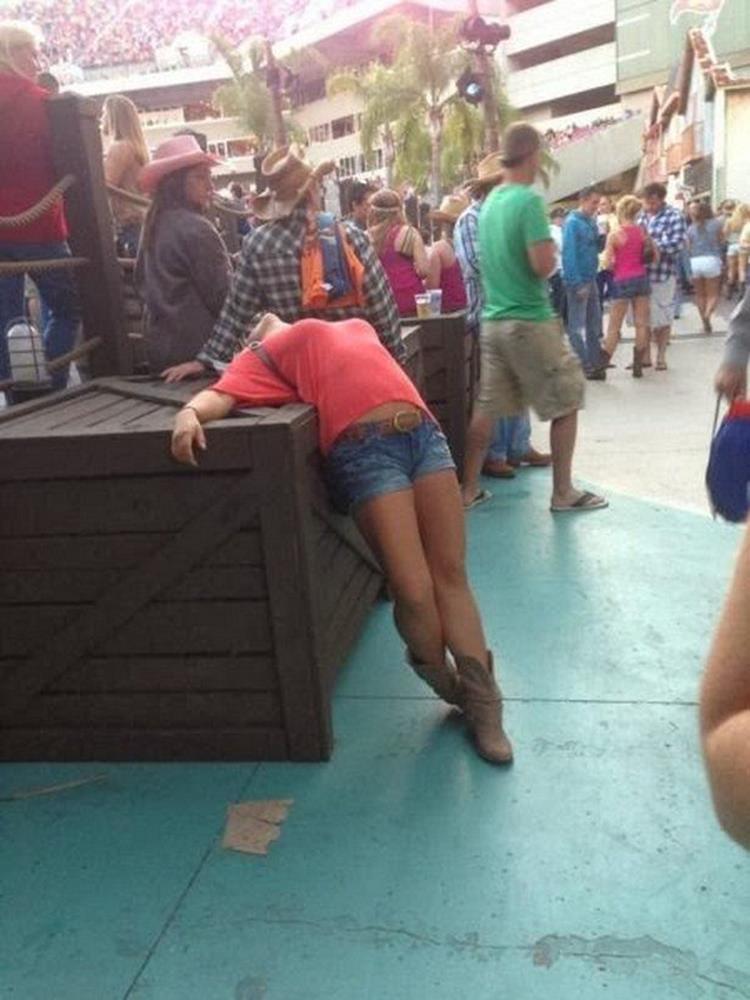 Awkward Sleeping Locations (30 Photos) - Badchix Magazine