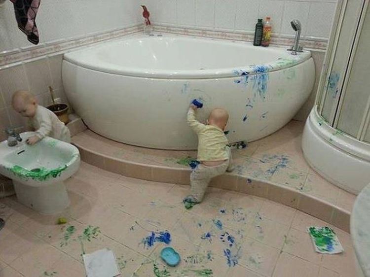 Hilarious Bathroom Fails (23 Photos) - Badchix Magazine