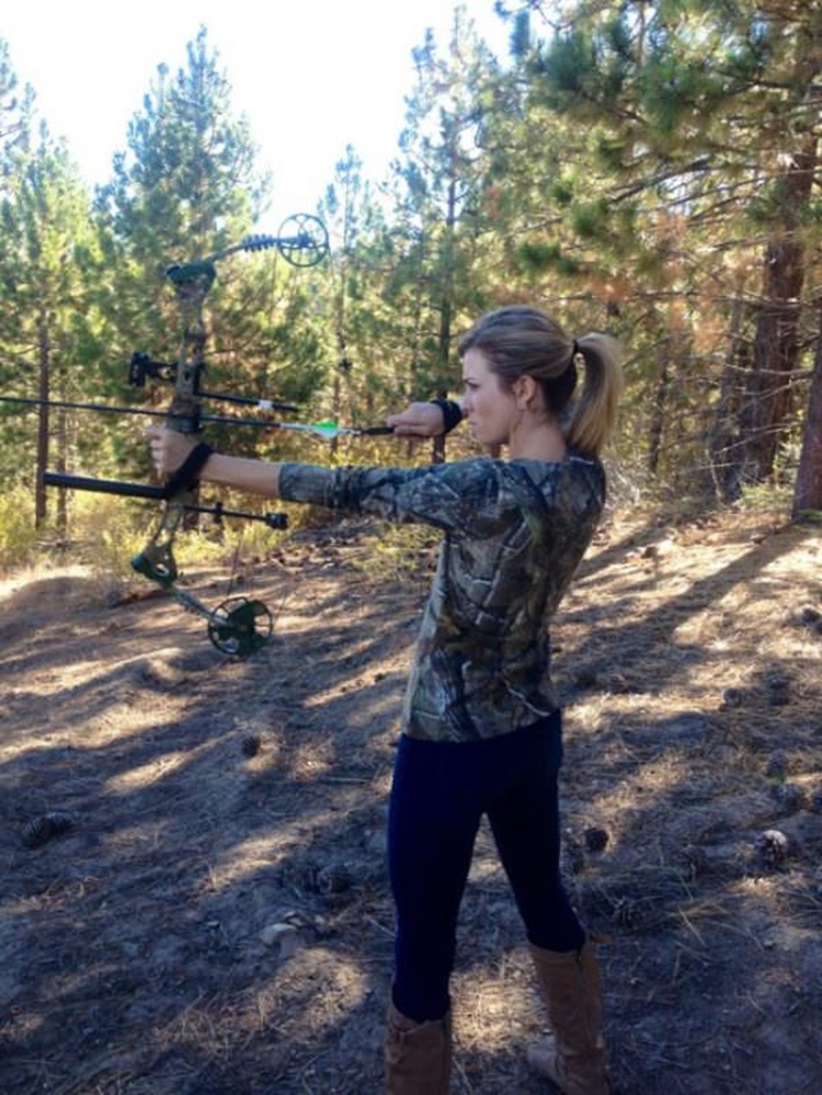 Archery Girls (35 Photos) - Badchix Magazine